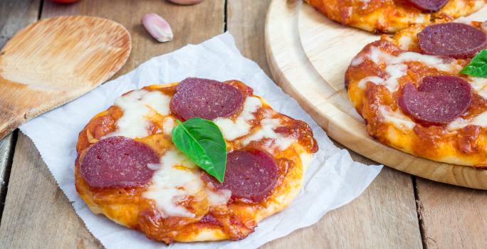 Receta De Pizza Pepperoni Casera Y Fácil Recetas Nestlé